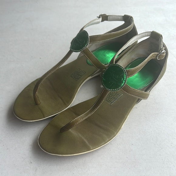 True Religion | Shoes | True Religion Green Leather Tstrap Sandals ...